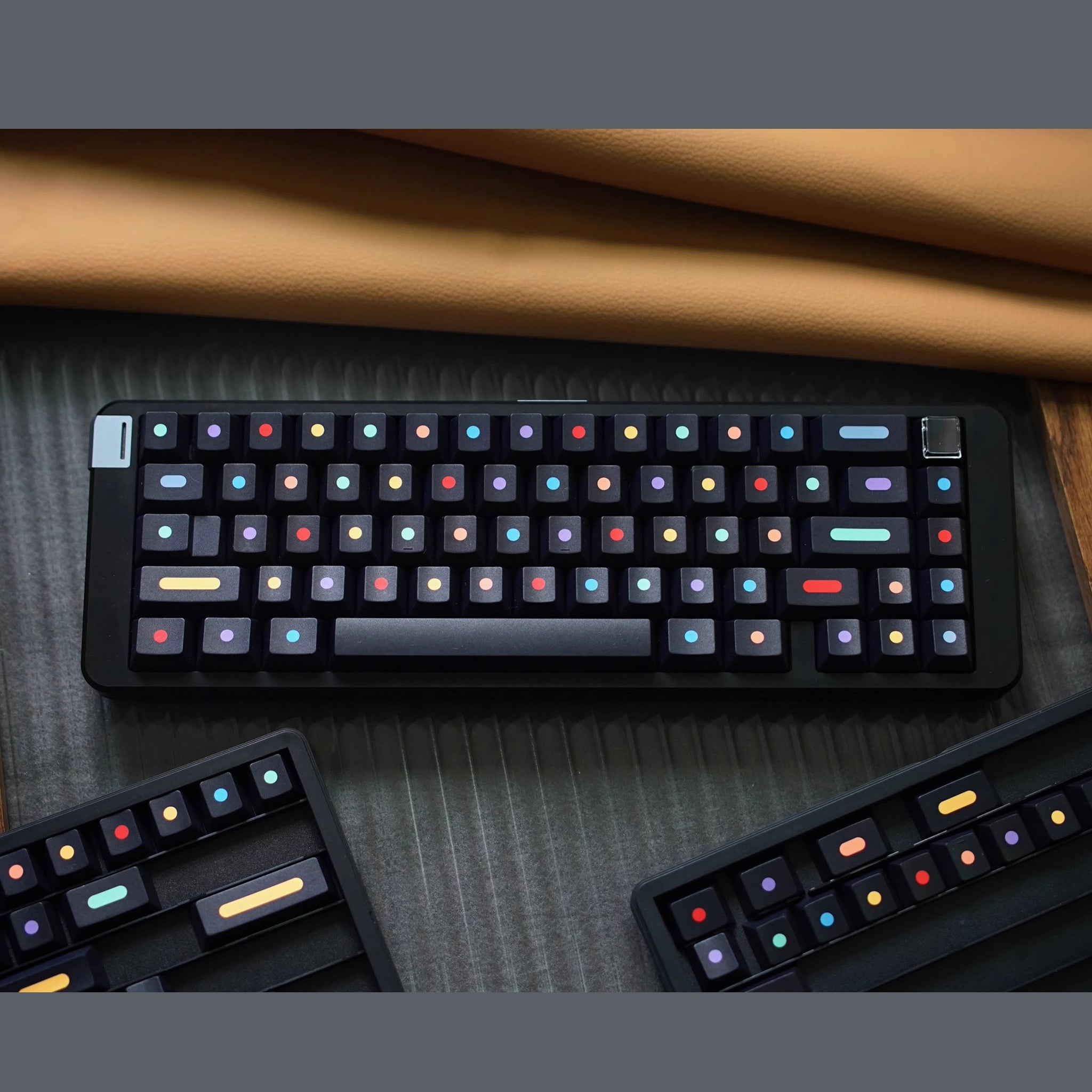 GMK Dots Dark Keycap Set, Cherry Profile, Dye Sub PBT – Nouvolo
