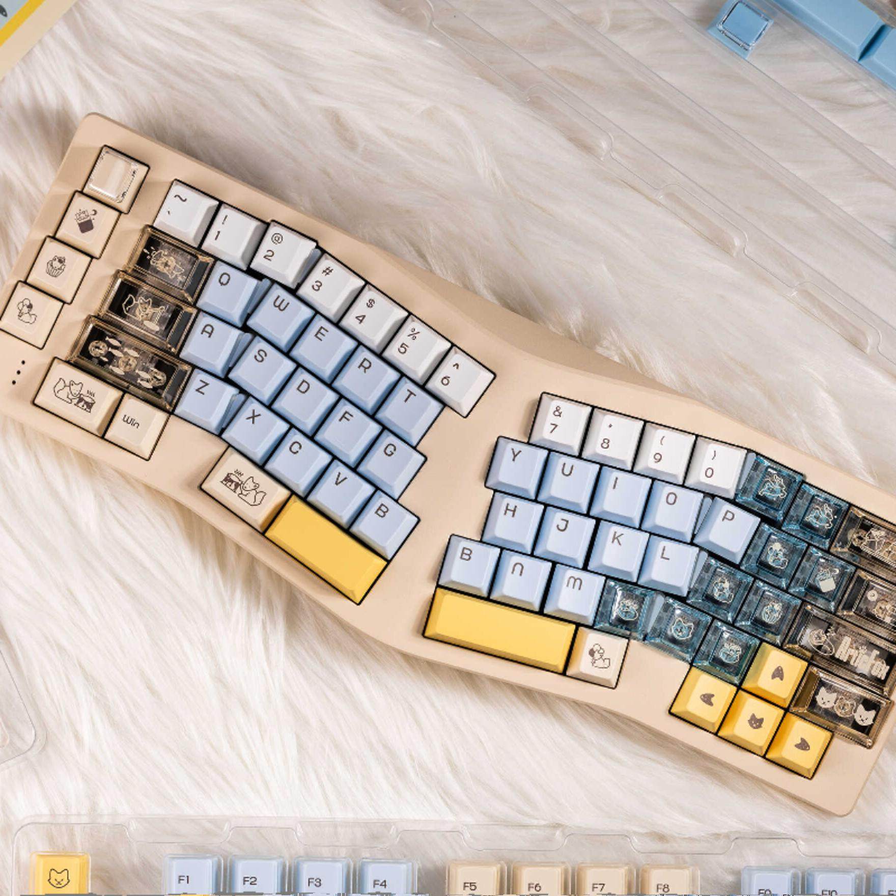 Arctic Fox Cute Keycap Set, Cherry Profile, Dye Sub PBT – Nouvolo