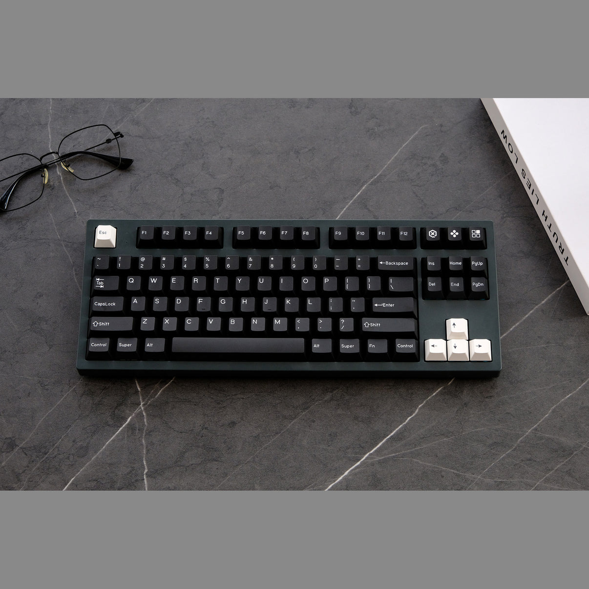 GMK WOB Keycap Set, Cherry Profile, Double Shot PBT – Nouvolo