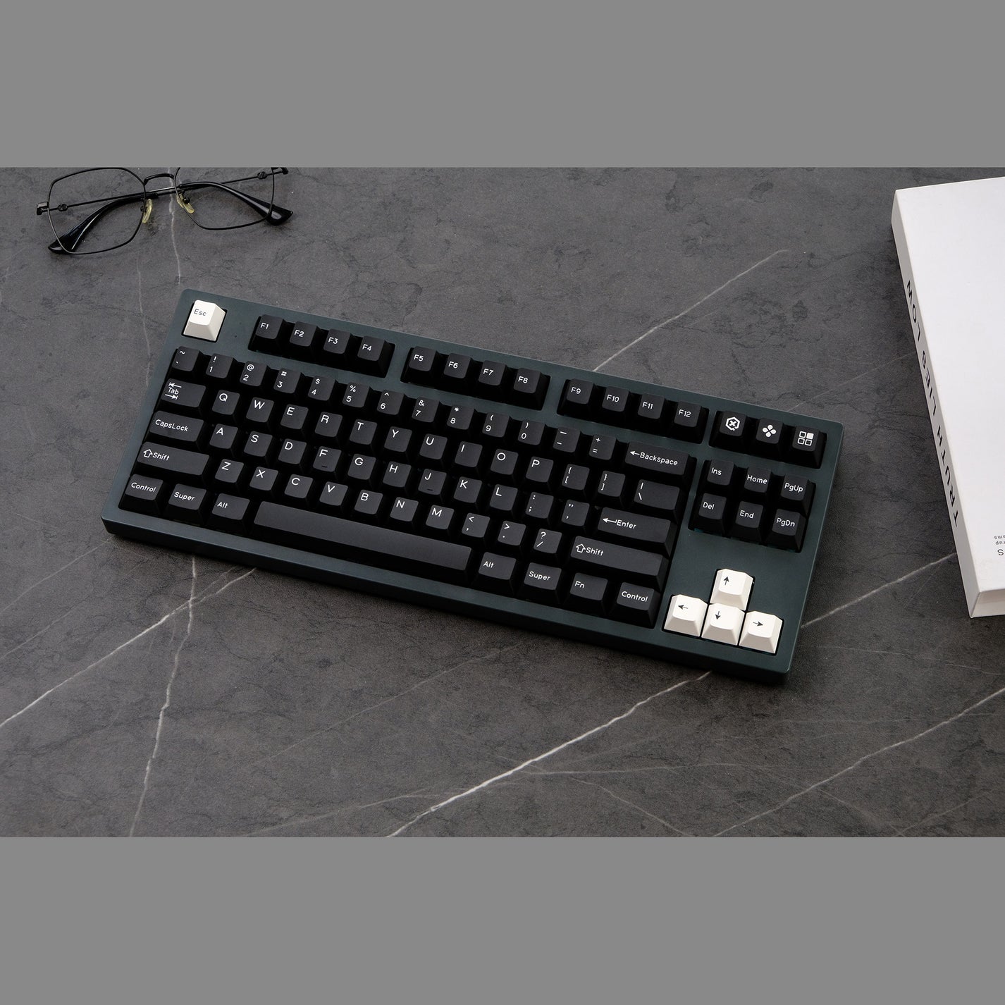 GMK WOB Keycap Set, Cherry Profile, Double Shot PBT – Nouvolo